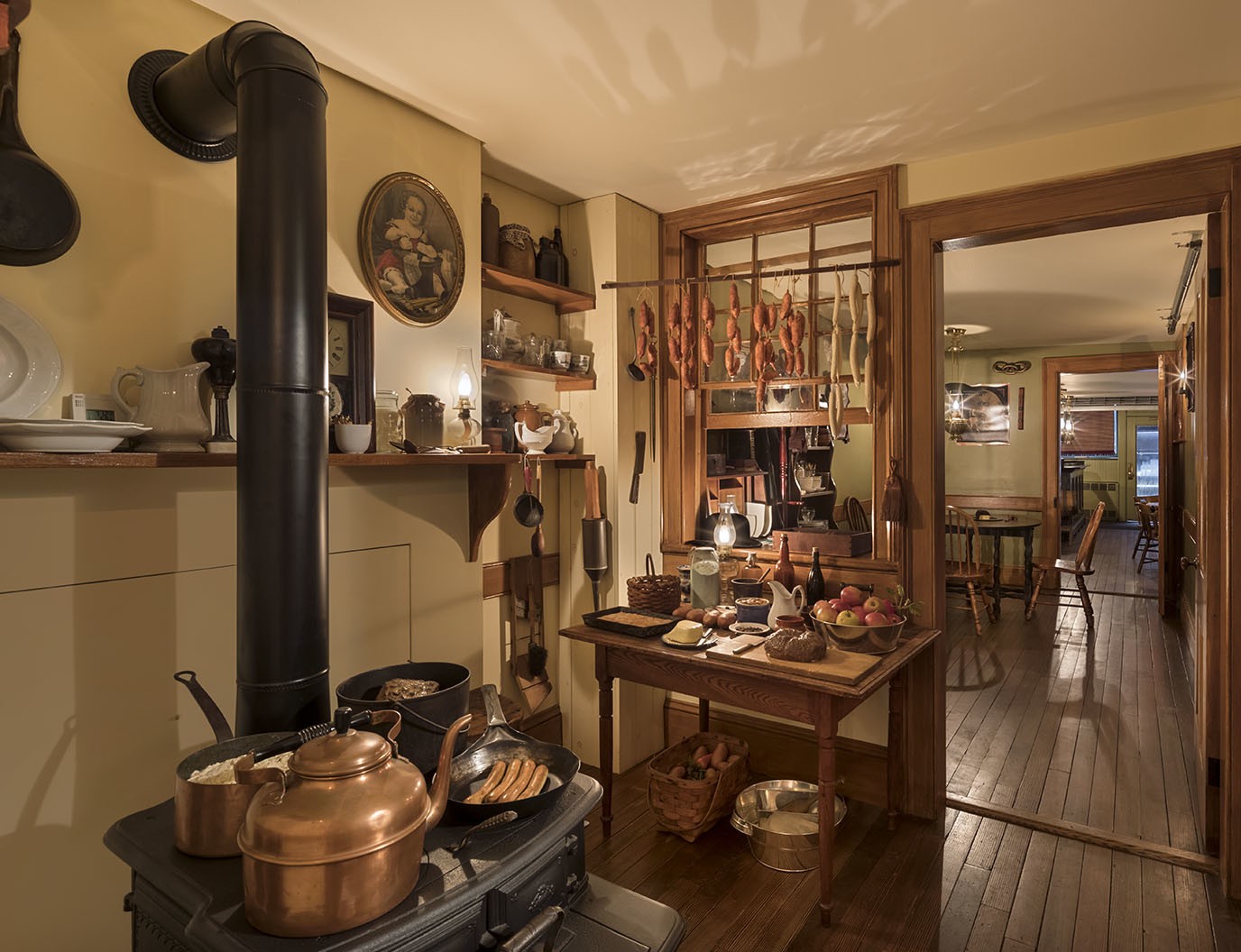 Tenement Museum Displays the Transformation of the Lower East Side and ...